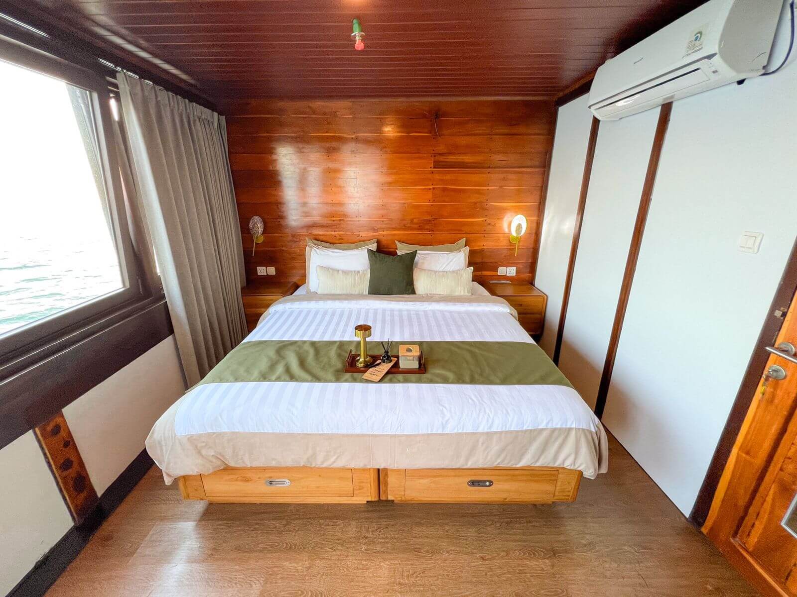 LUXURY 18 – Wanderlust Project